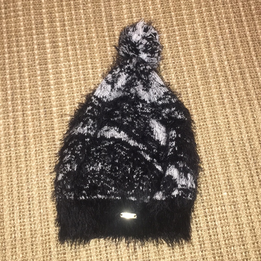 Black And White Bebe Hat Winter Hat - Gem